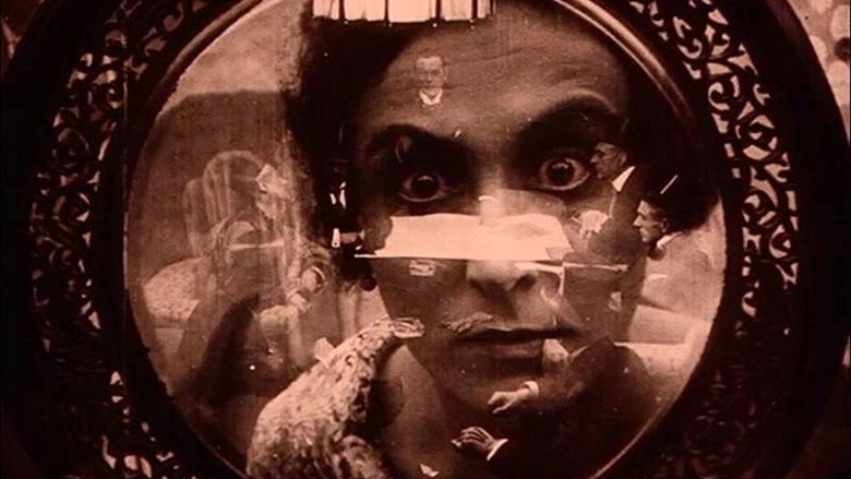 The Spiders: Part 1 - The Golden Sea (1919), [67] - Flickchart